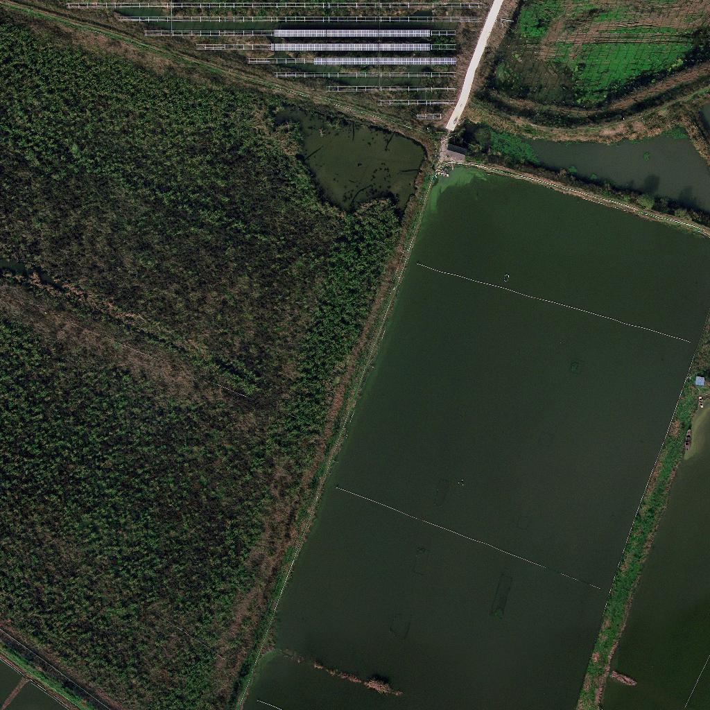 Solar Panels Object Detection Dataset and Pre-Trained Model by Thesis