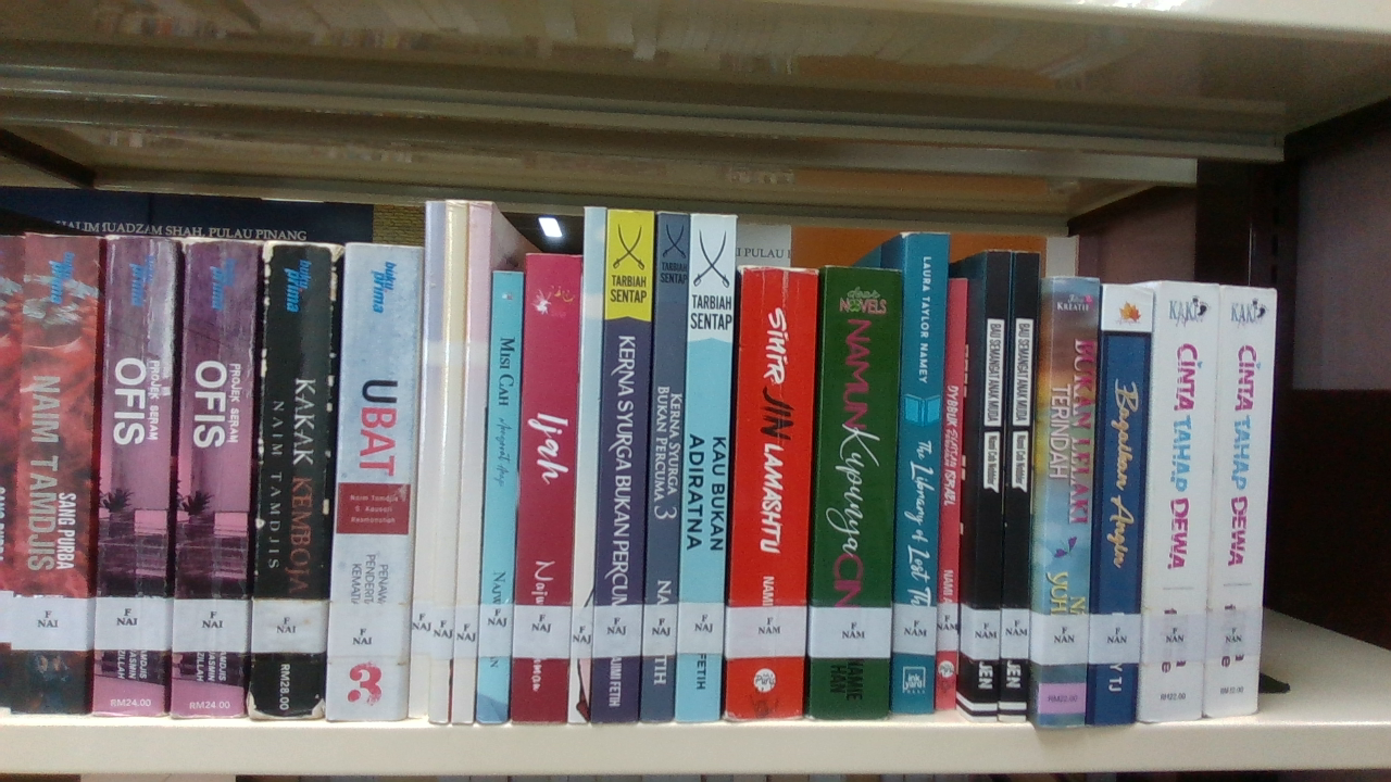Library Books - Roboflow Universe
