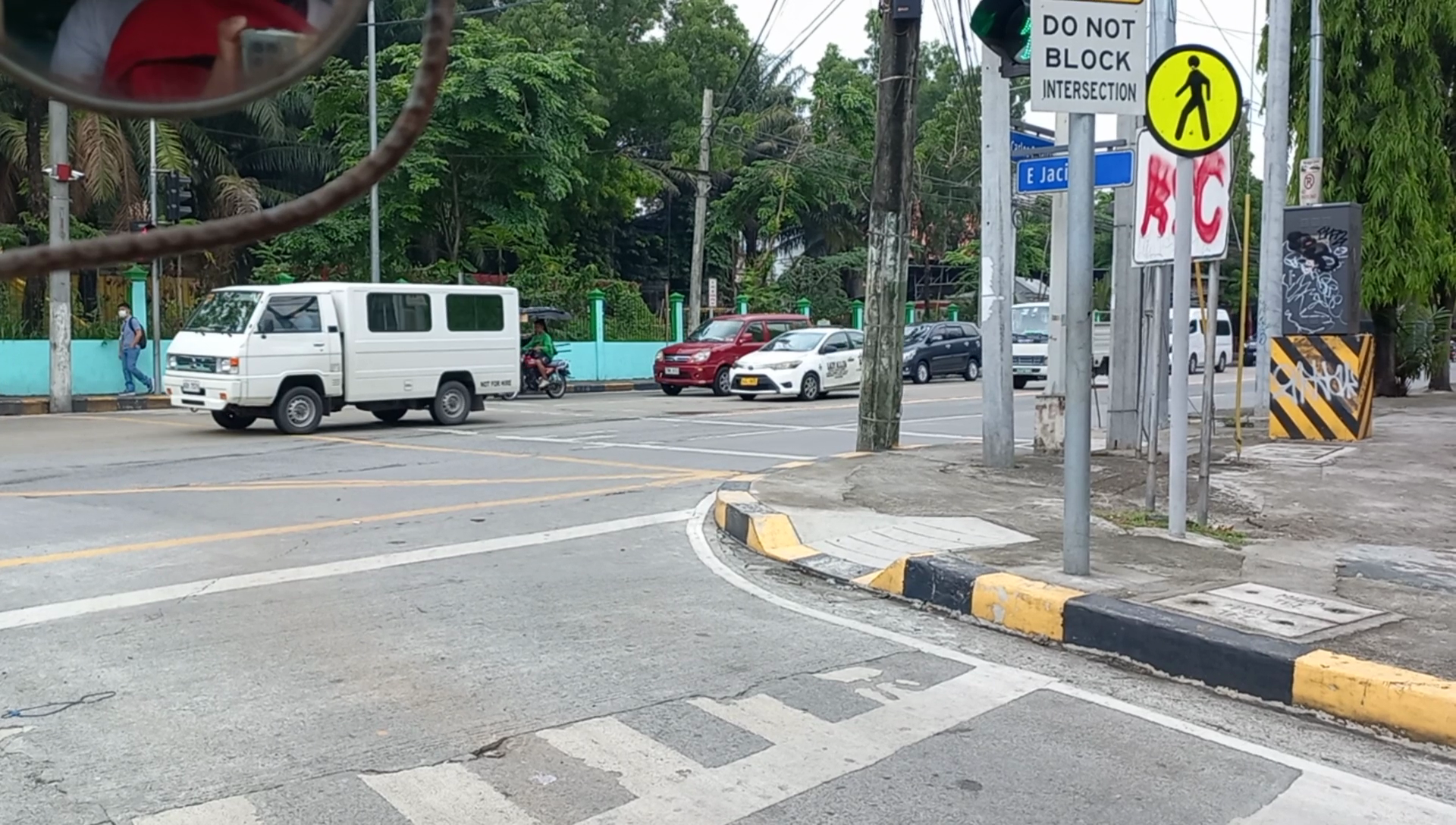 Vehicle Counter and Classifier with Bounding Box Object Detection ...
