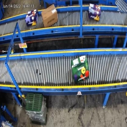 Parcels vs. boxes Instance Segmentation Dataset by Roboflow