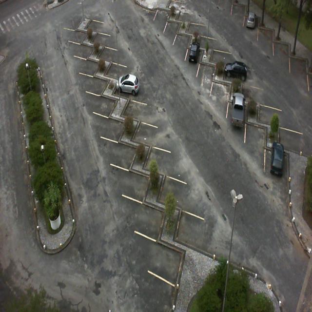 Parking space Detection Object Detection Dataset by ivyshyngle@gmail.com
