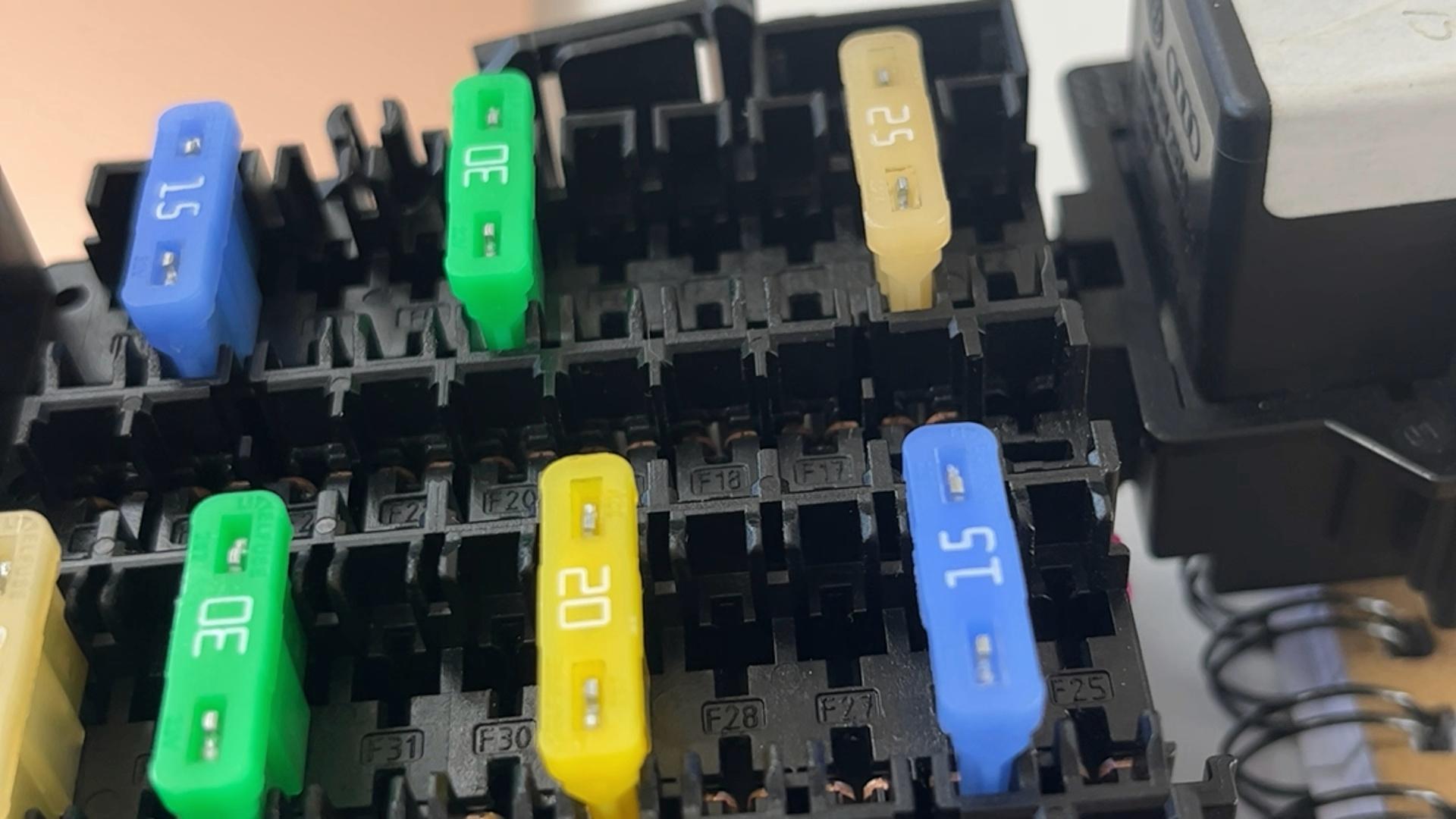 fuse detector Object Detection Model by karim