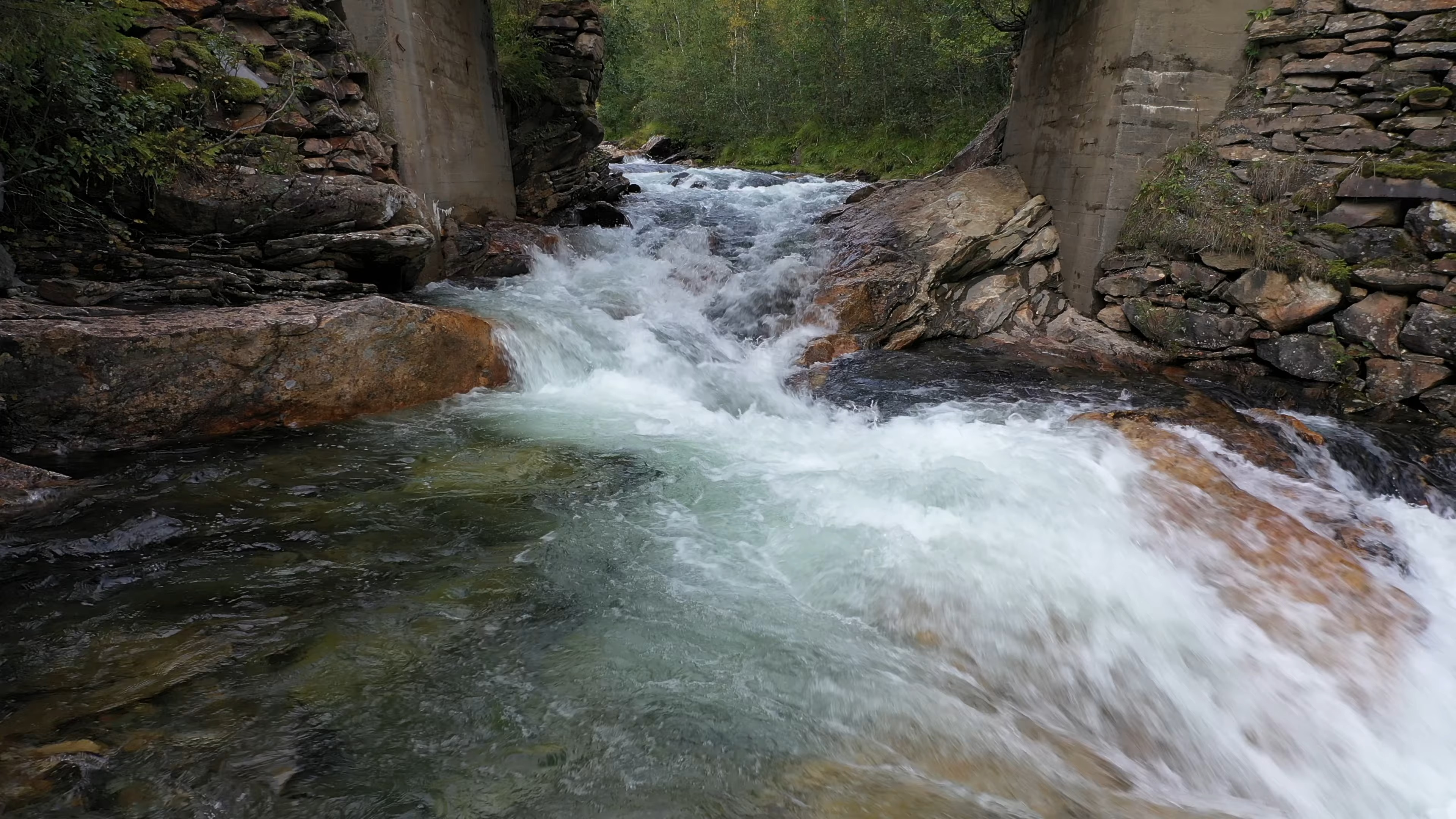 riverbed Instance Segmentation Dataset and Pre-Trained Model by Unitec