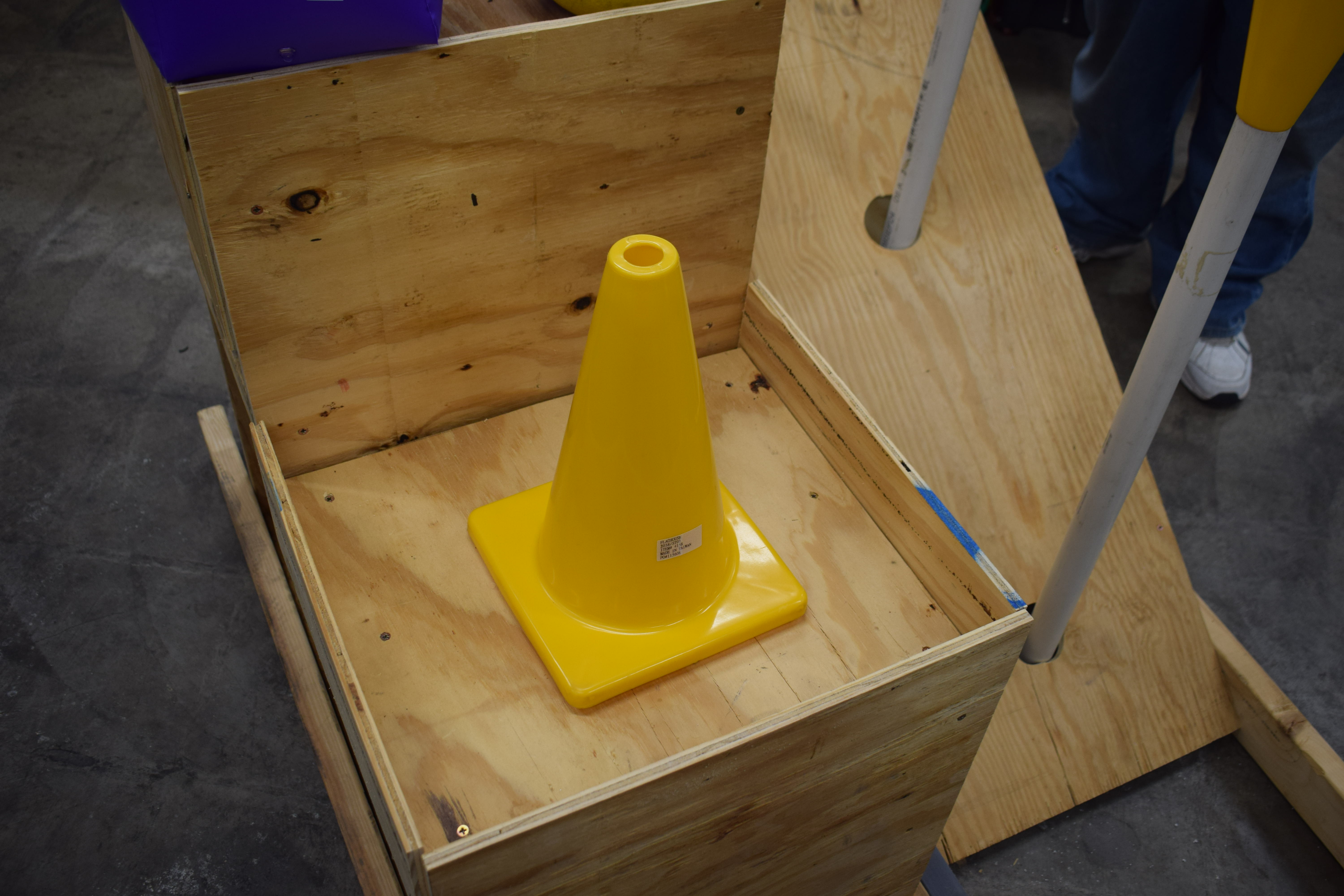 Cones and Cubes Object Detection Dataset and Pre-Trained Model by RR2039