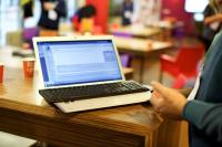 Deteksi Gambar camera dan laptop YOLO - Roboflow Universe