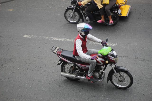 Training v2 Object Detection Dataset by Helmet v2