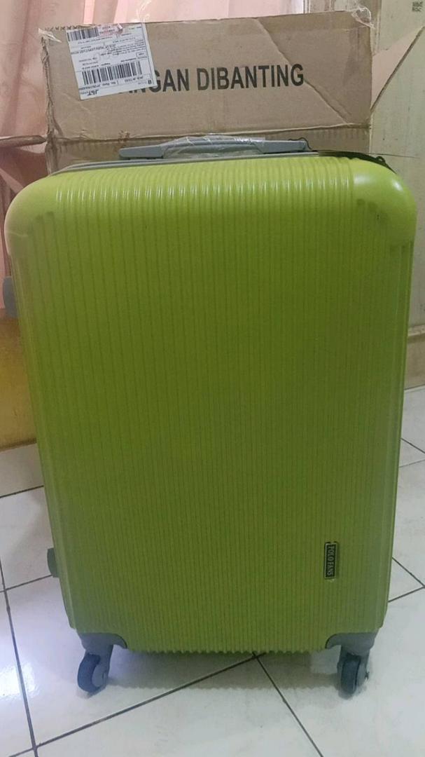 Suitcase Object Detection Dataset and Pre-Trained Model by BRI Institute