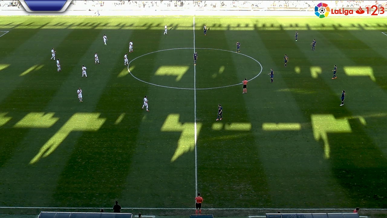 Football (football-kw6ob) - Roboflow Universe