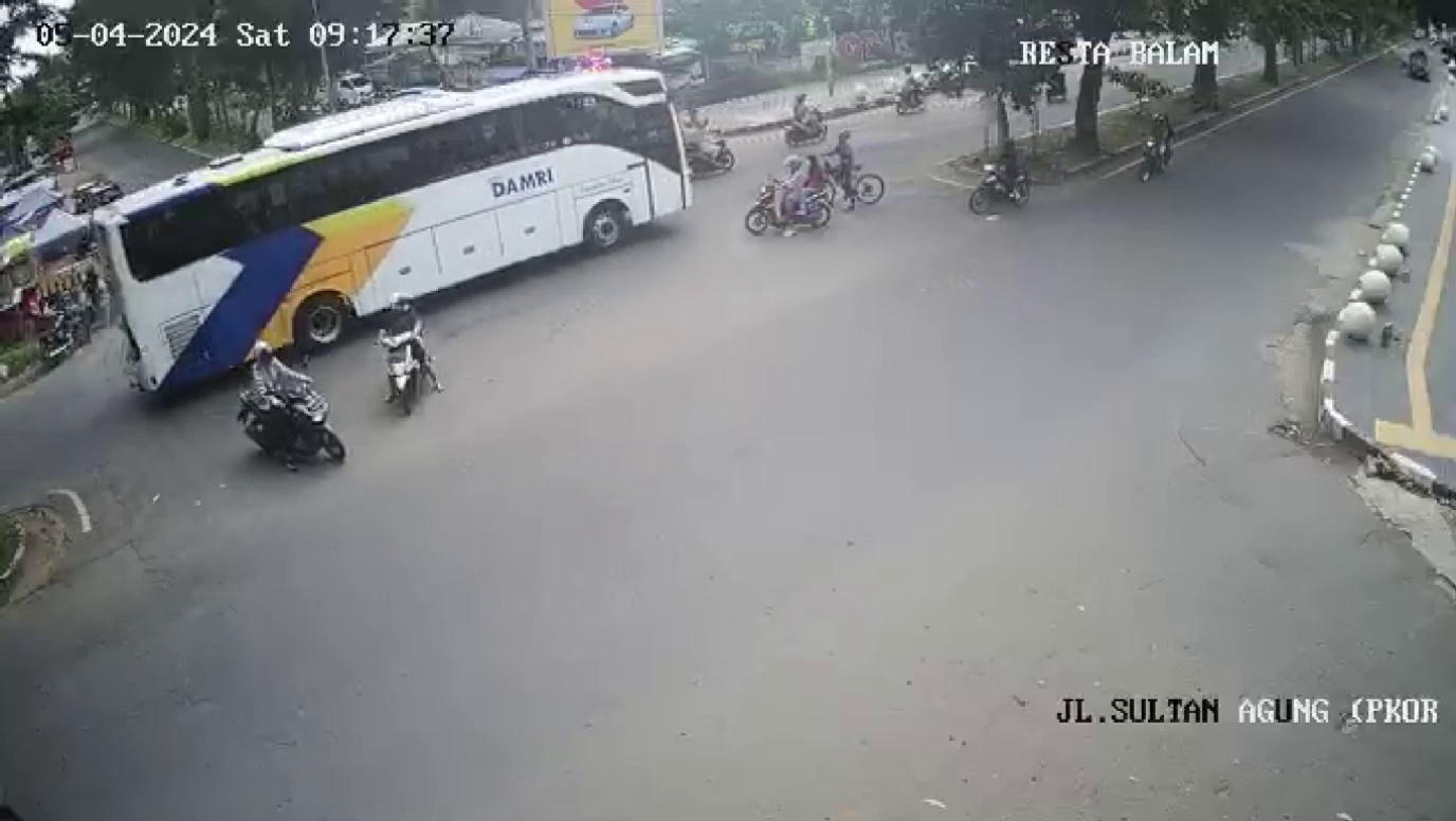 Helmet Violation 2 2 Class Object Detection Dataset And Pre Trained