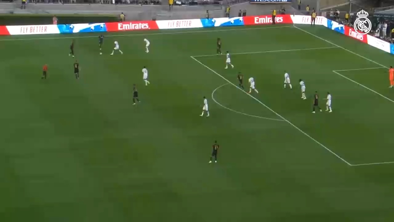 Footballandplayerdetection Object Detection Dataset By Abdelrahman