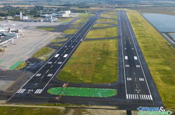 Runway Detection Object Detection Model (v1, Roboflow Instant 1 [Eval ...