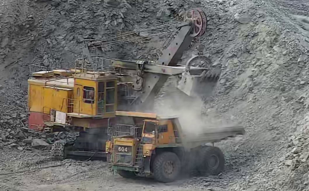 Excavator circle Object Detection Dataset by Javokhir Orzikulov