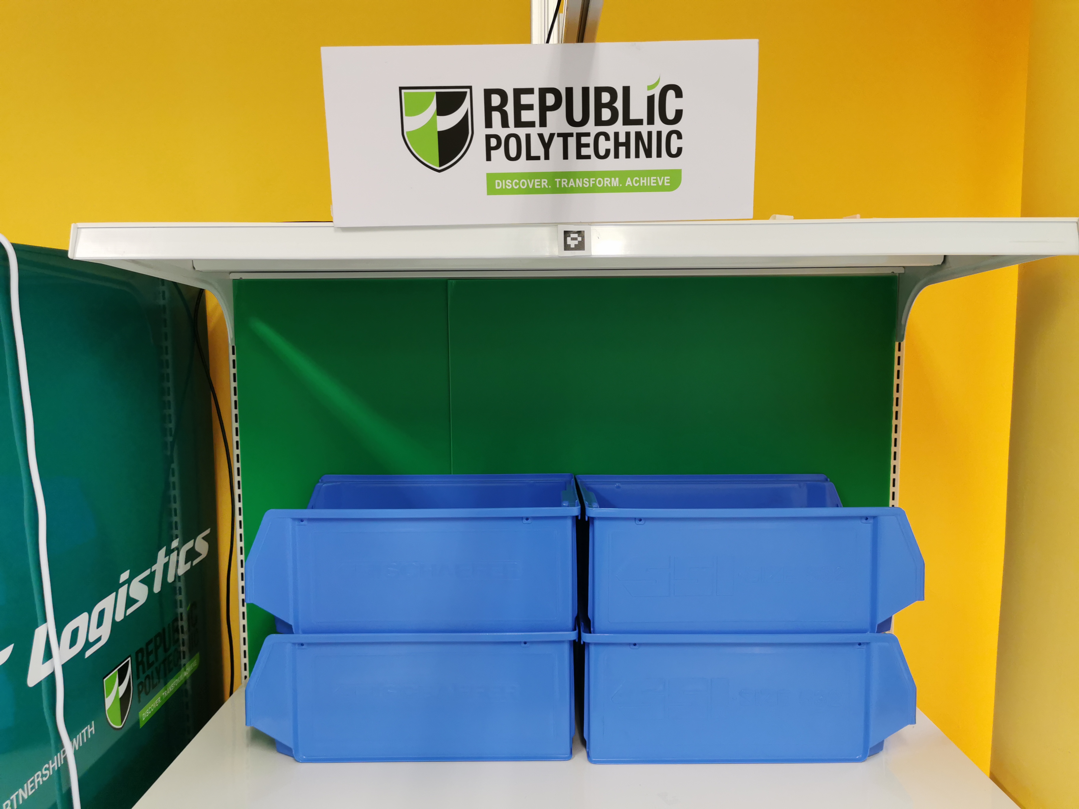 toteboxes Object Detection Model by Battery and holes