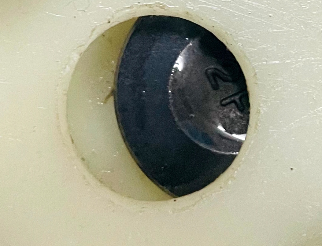 closed Object Detection Dataset and Pre-Trained Model by mickeychoki