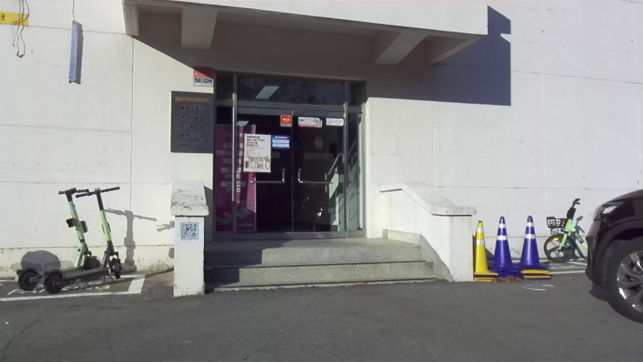 Door Detection Instance Segmentation Dataset by airws