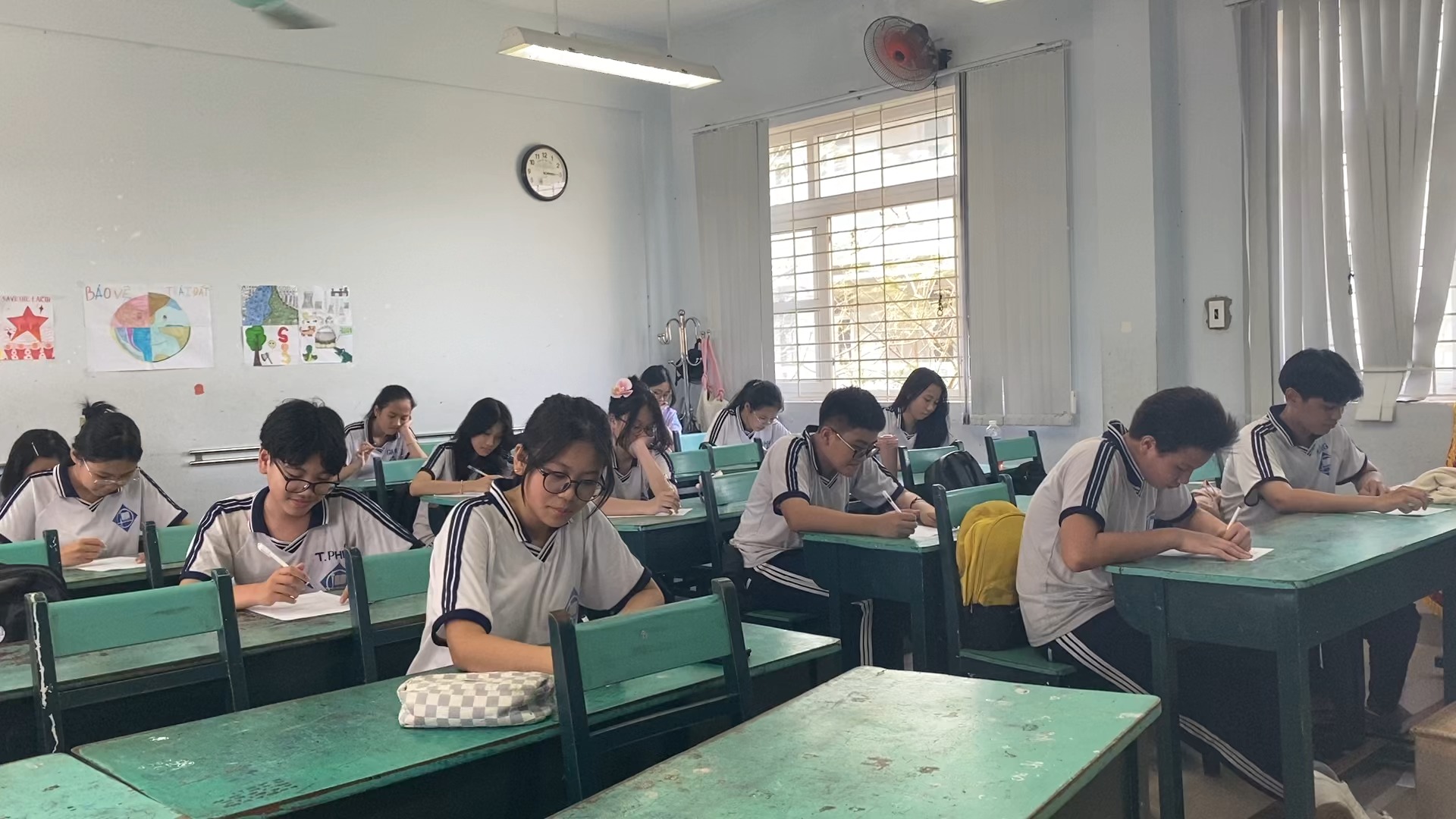 giam_sat_gian_lan Object Detection Model by Hieu Workspace