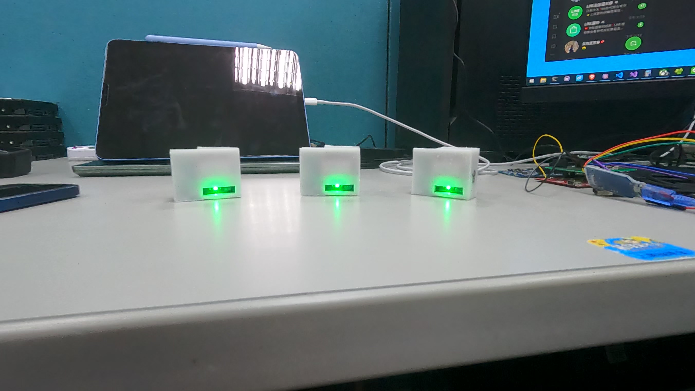 MDBT50Q-LEDs-Detection Object Detection Dataset by d07405001@ems.npu.edu.tw