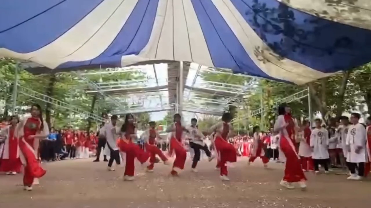 Uniform detection Object Detection Model by Vietnamese School Uniform