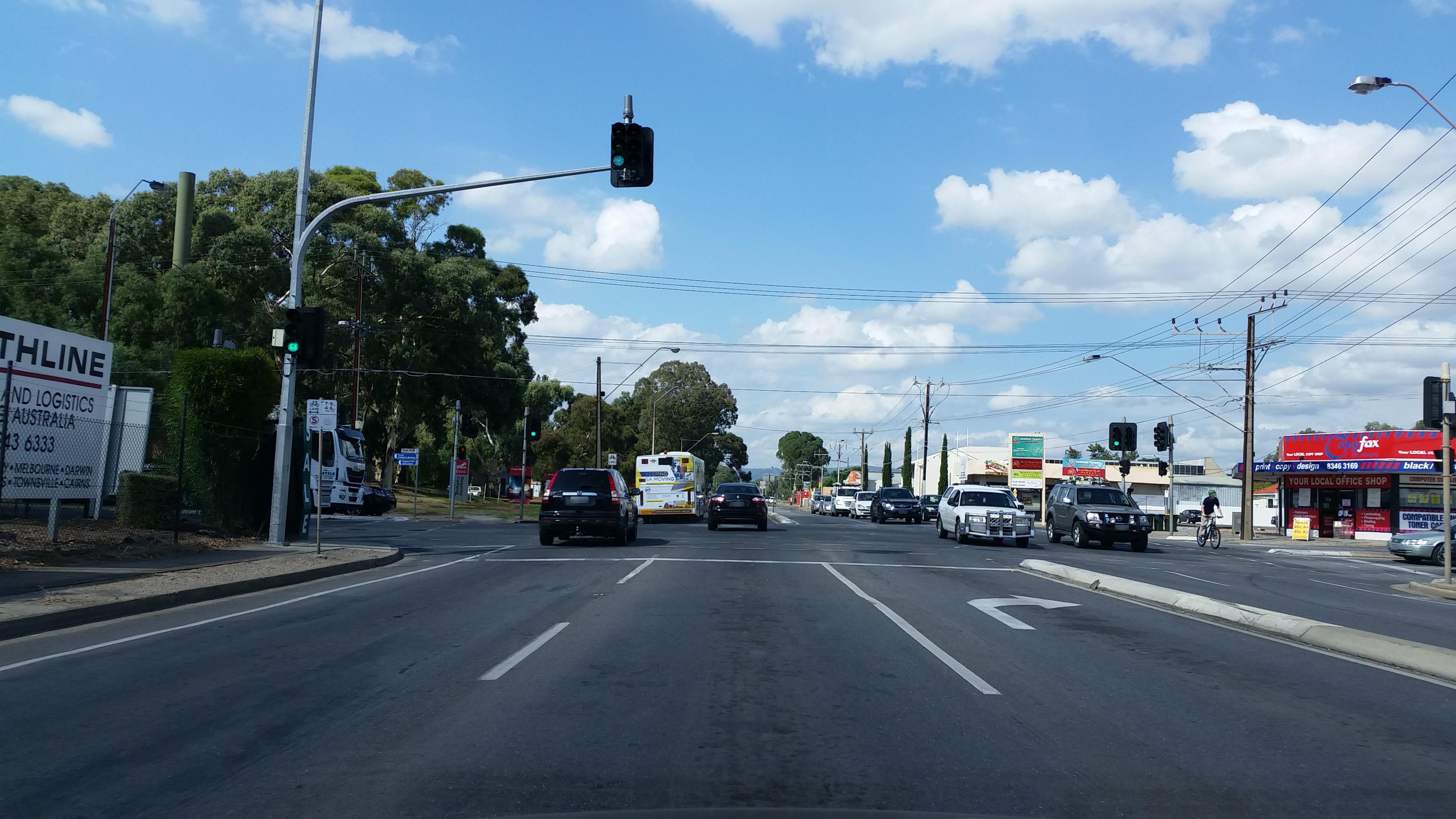 road marks Instance Segmentation Model by road segmentation