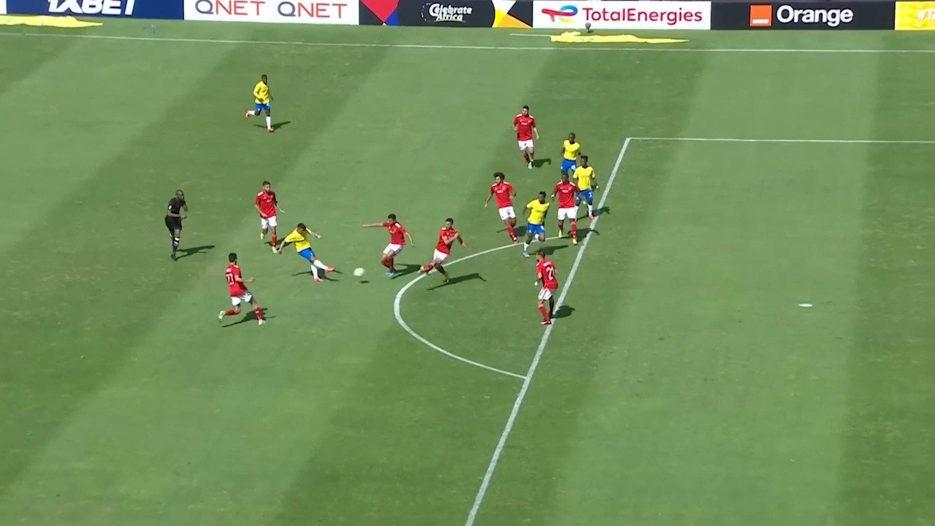 Football (football-7ht3k) - Roboflow Universe