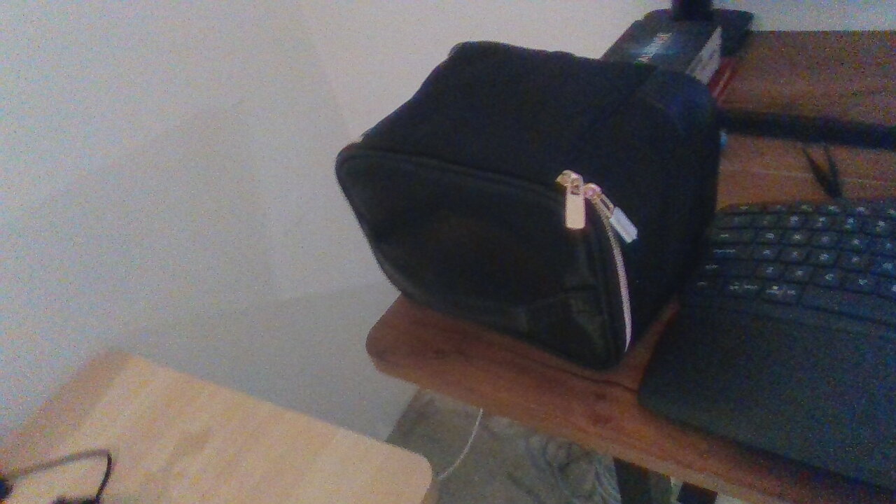 zipper Object Detection Dataset and Pre-Trained Model by Niveta Iyer