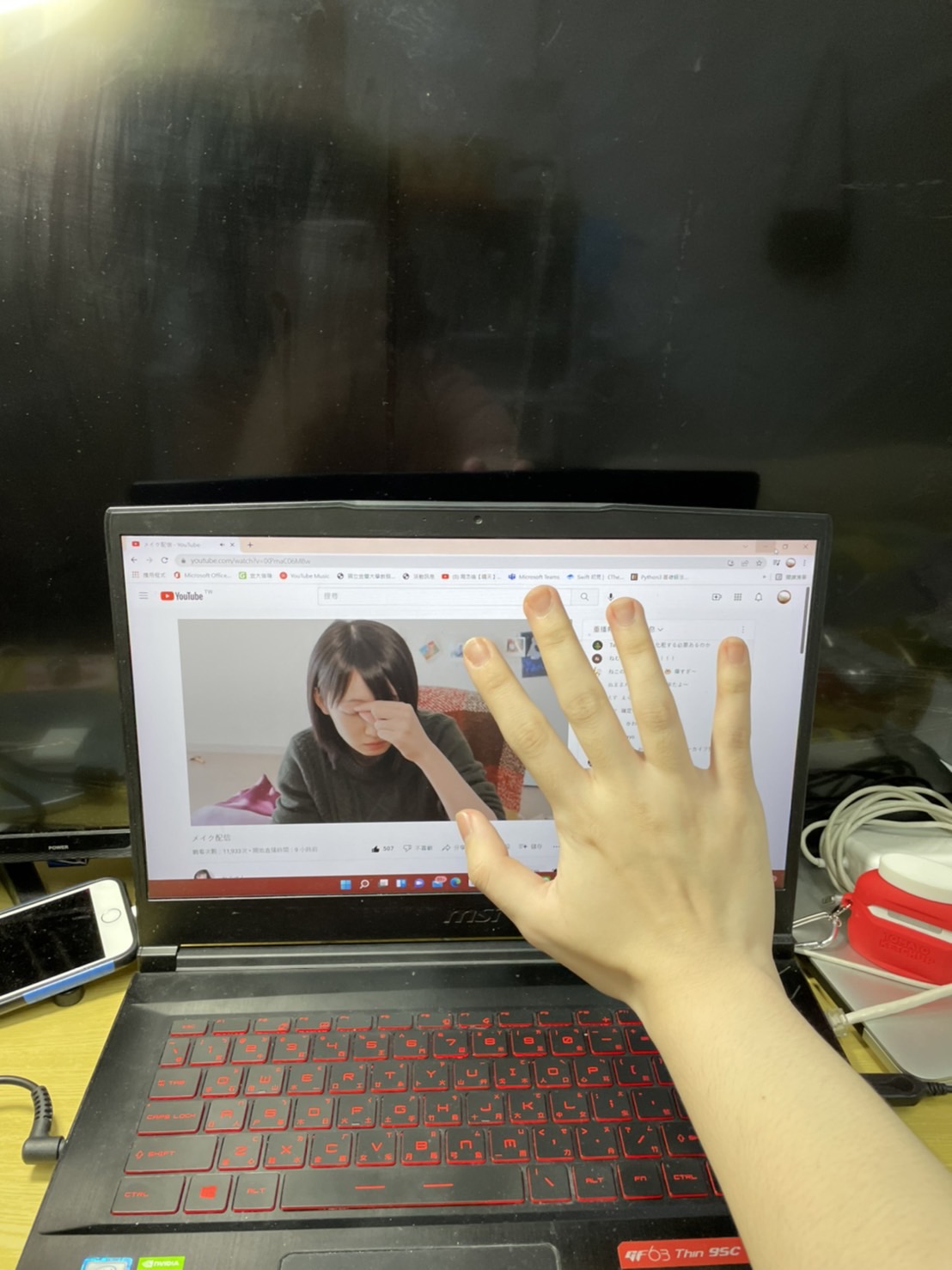 GLOVES Object Detection Model by GLOVES