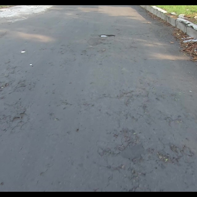 potholekerta Object Detection Dataset by pothole