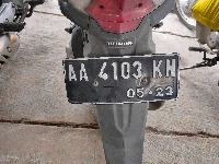 PLAT NUMBER - Roboflow Universe