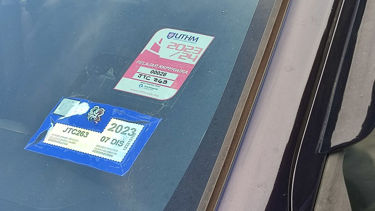 Sticker Detection Object Detection Dataset By Uthm