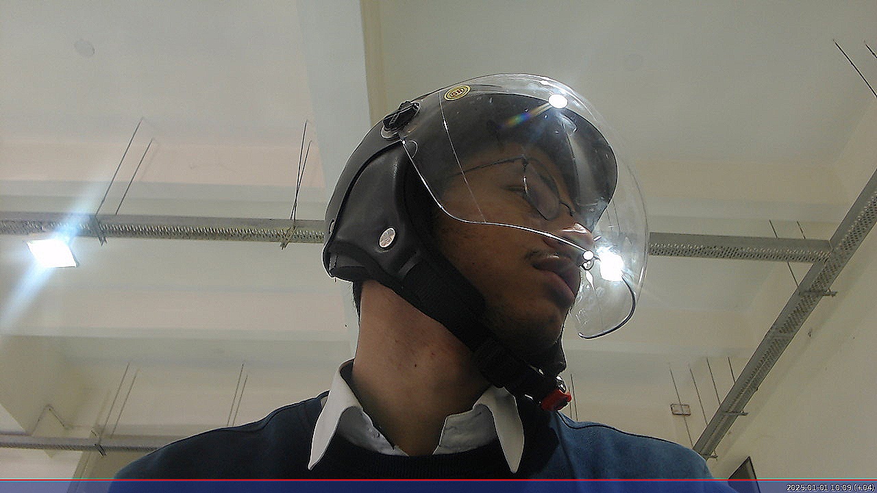 Helmet Detection (helmet-detection-dyu6w) - Roboflow Universe