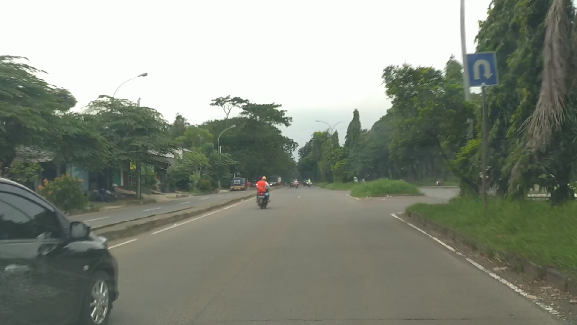 Road Damage Detection (road-damage-detection-ucsx5) - Roboflow Universe