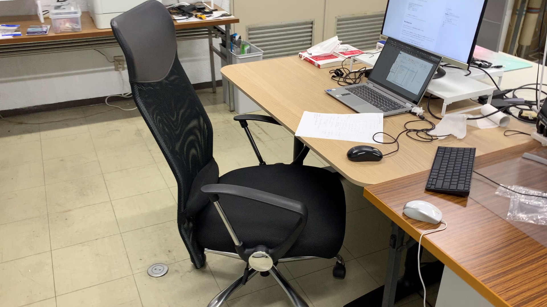 chair Object Detection Dataset by tuttlub