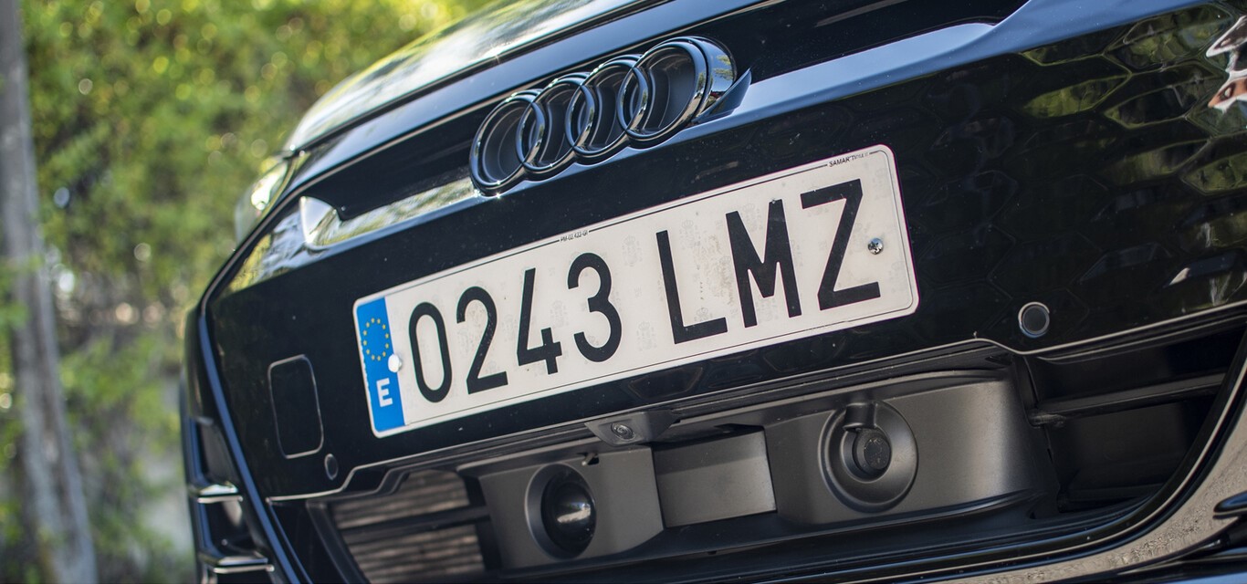 License_Plate_Segmentation Instance Segmentation Dataset by ProjectYOLO