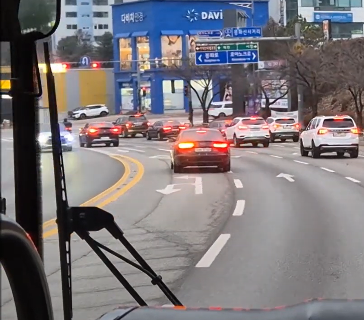 Signal 2 Instance Segmentation Dataset by Signal