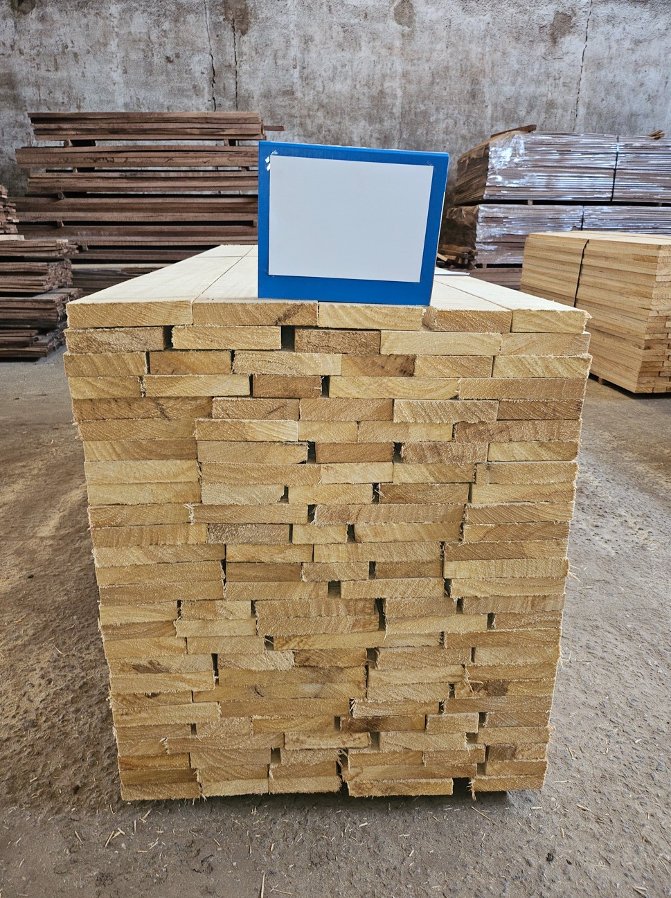 timber_skychno Instance Segmentation Dataset by border