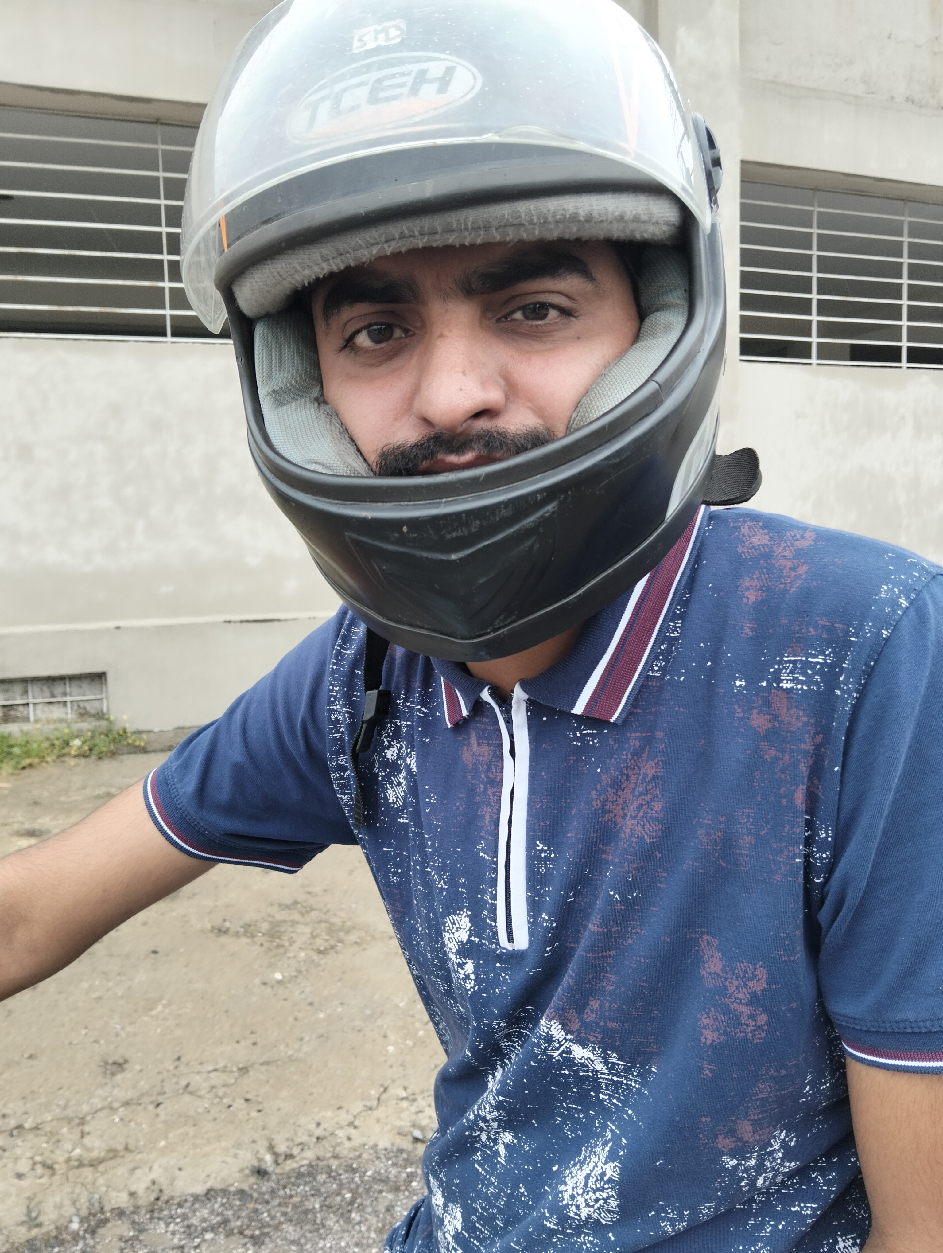 Helmet_detection_dataset Object Detection Dataset by Rabia Younas