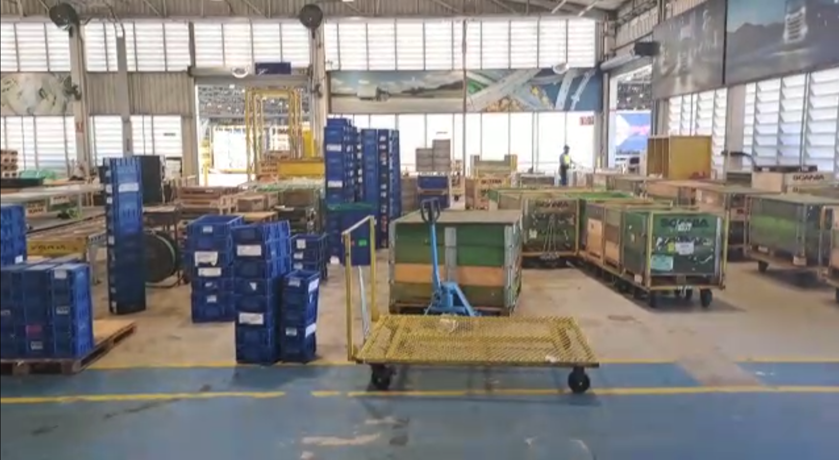 Not Empty Pallets Object Detection Dataset by Filipe Marques