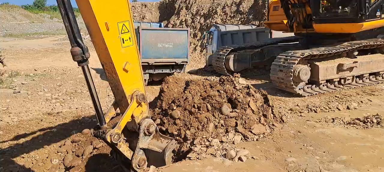 Excavators Object Detection Dataset And Pre Trained Model By Nakeeb