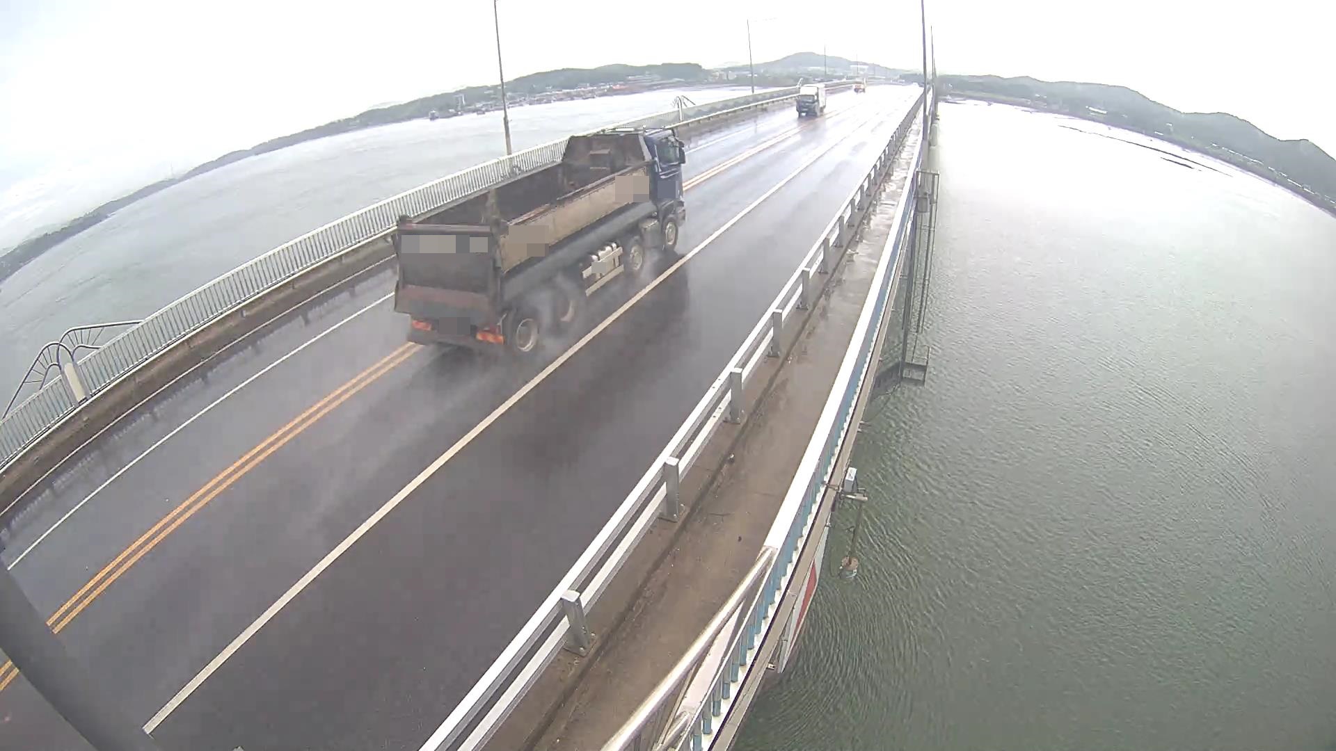 overloaded car Object Detection Model by univ