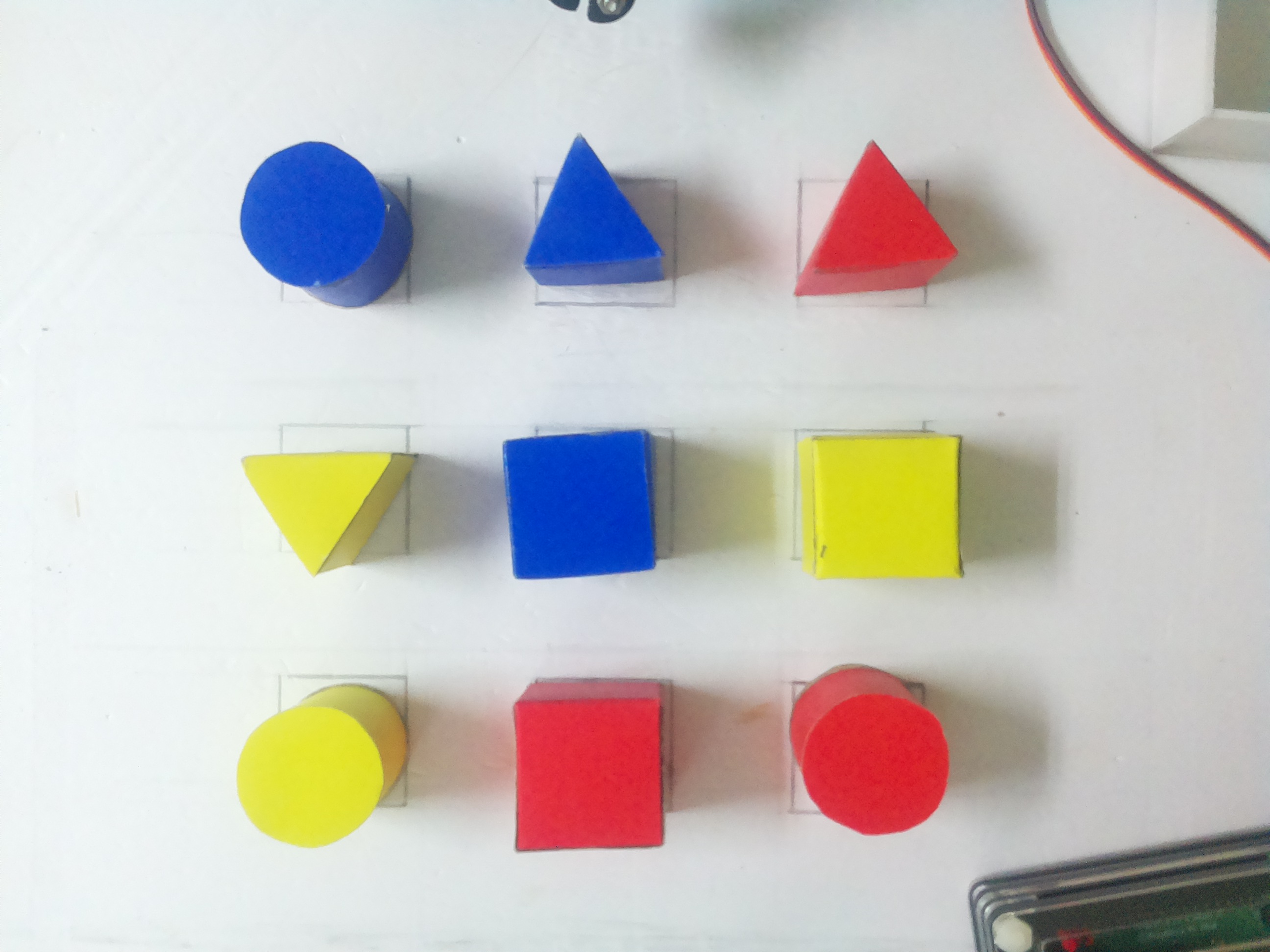 Electronics Object Detection Dataset and Pre-Trained Model by electronic