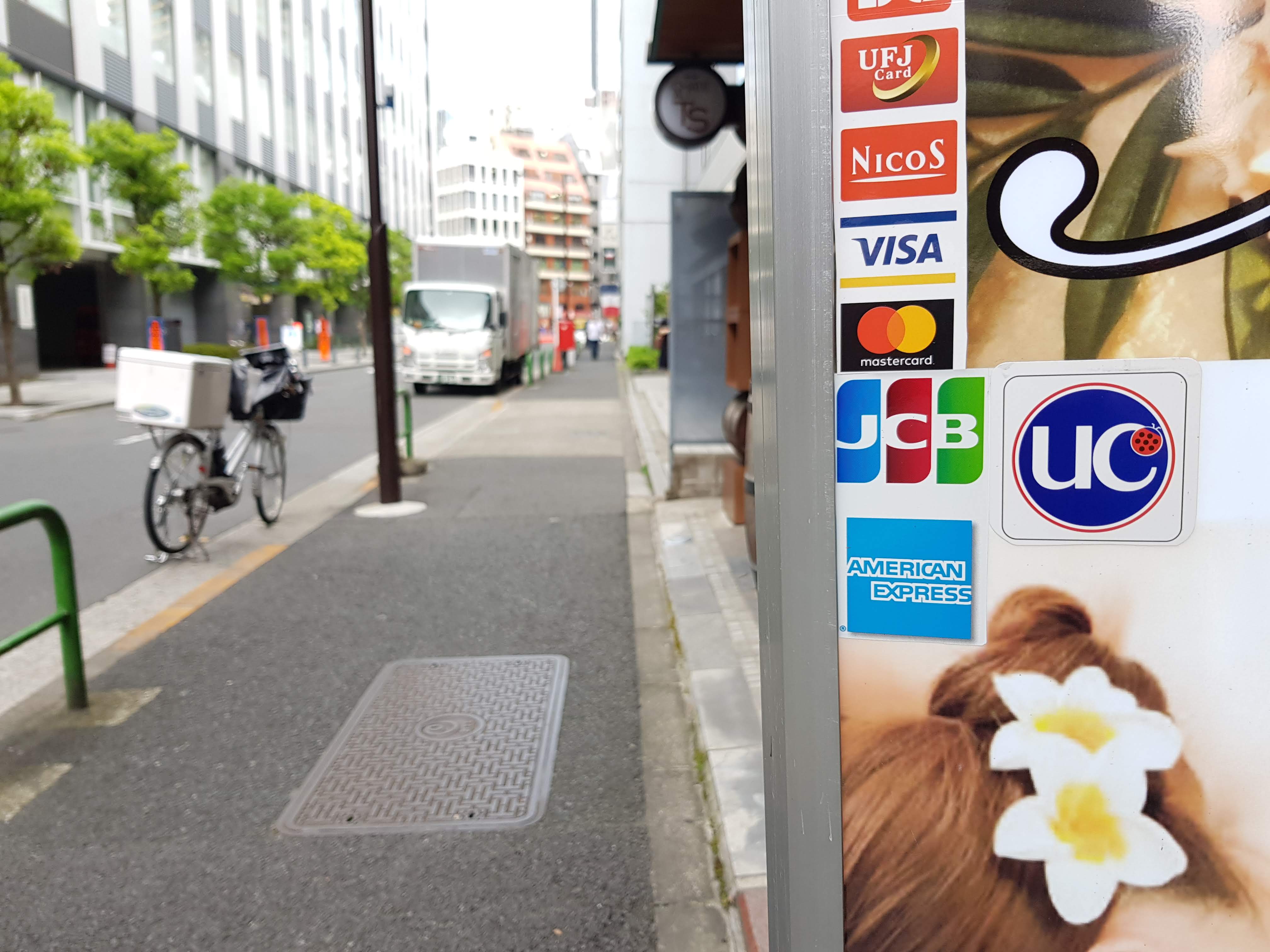 Logo Detection v2 Object Detection Dataset by DmitryML