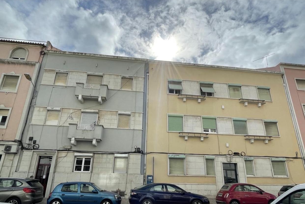 Building Detector v2.0 Object Detection Model by GEMAIModels