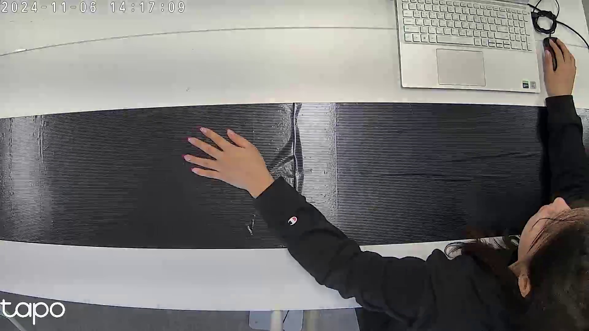 ipcam hand Object Detection Dataset by project-iqoja