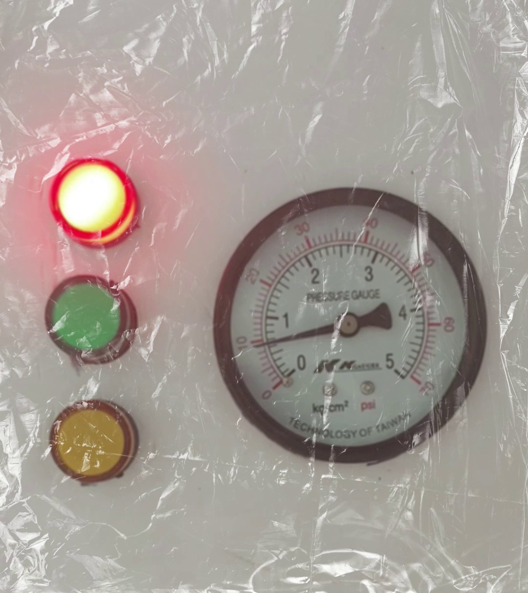 led Object Detection Model by analog pressure gauge