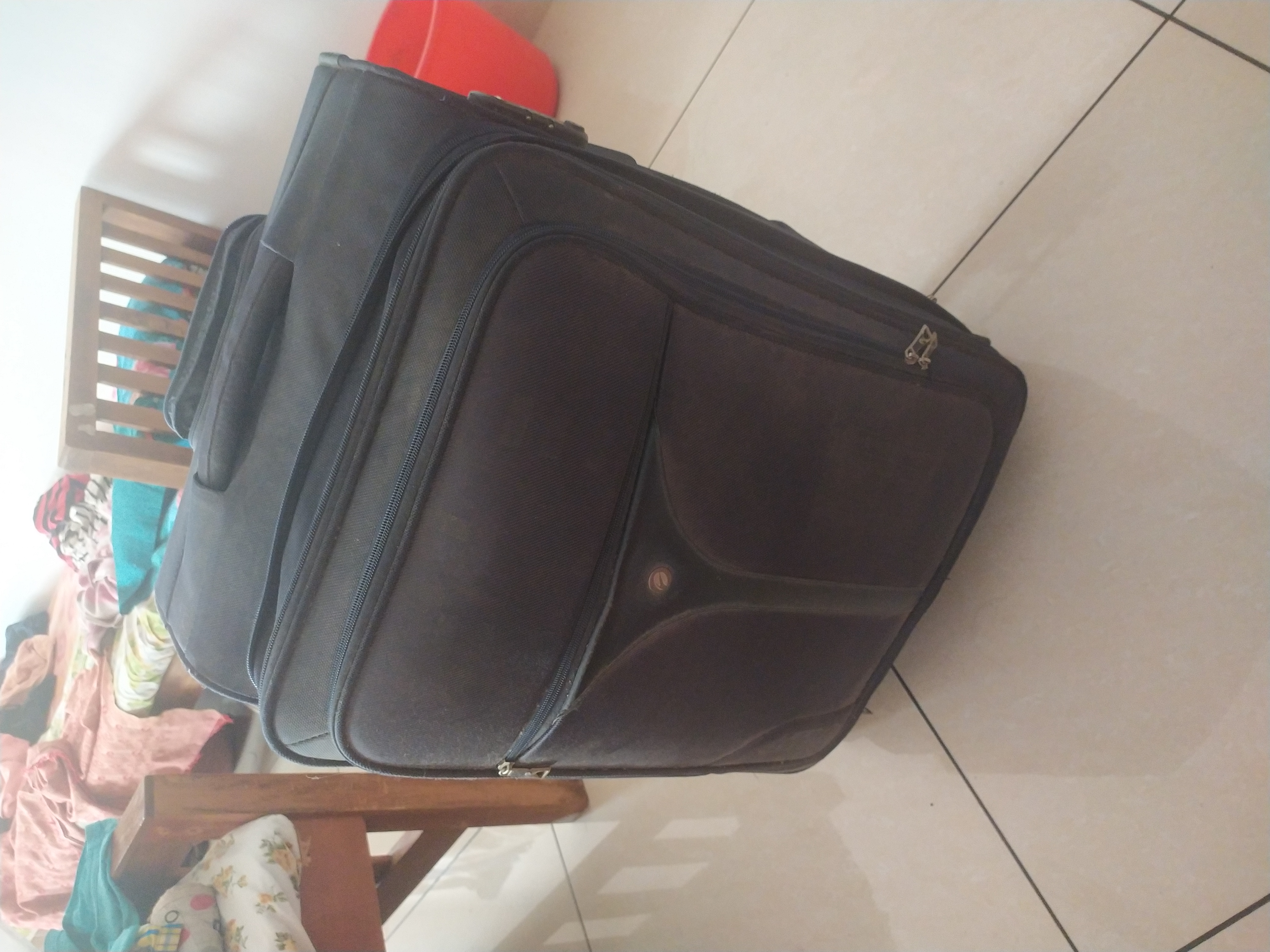 Airport Luggage Object Detection Dataset by hacx
