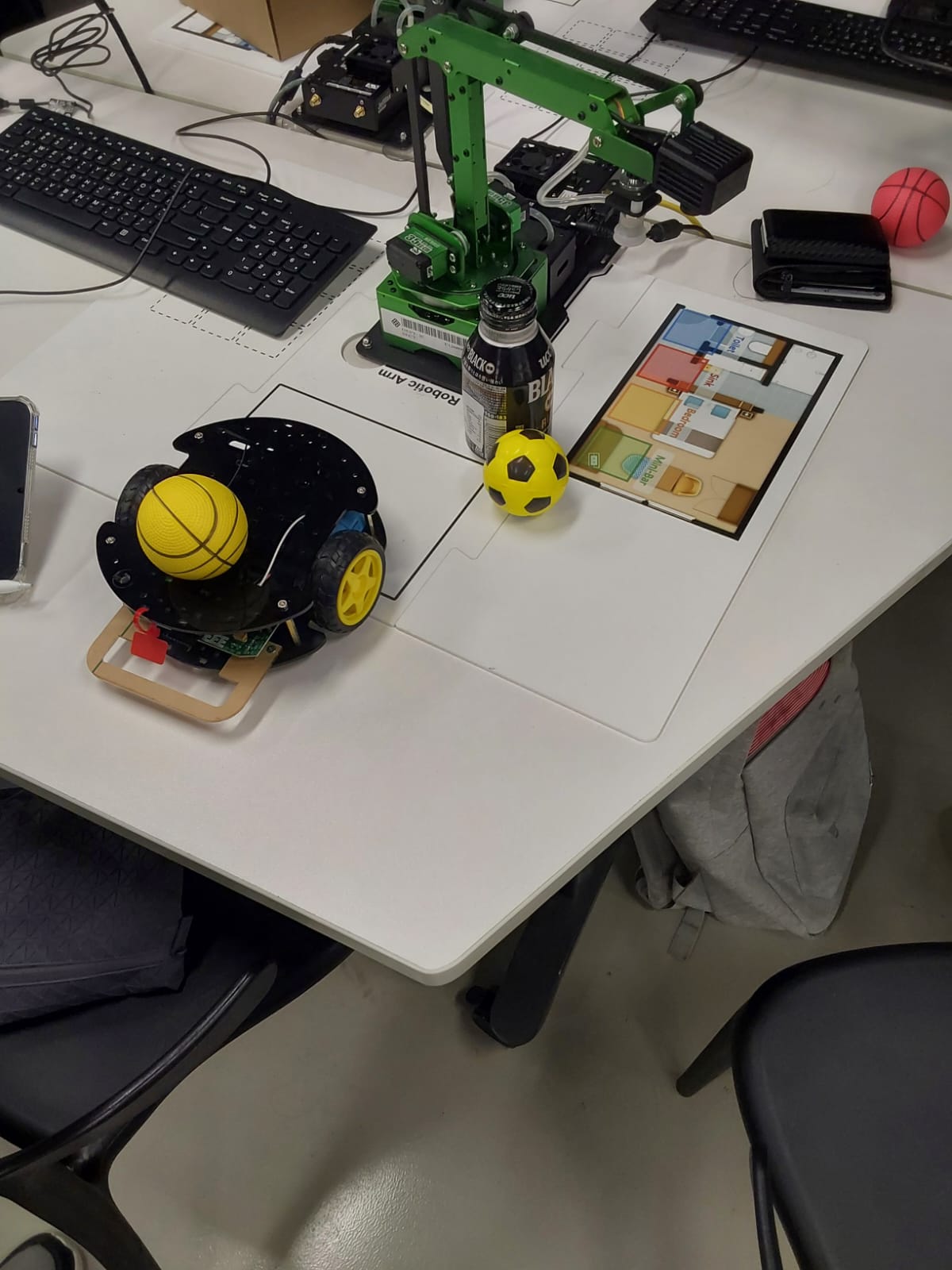 Lab (lab-hckjd) - Roboflow Universe