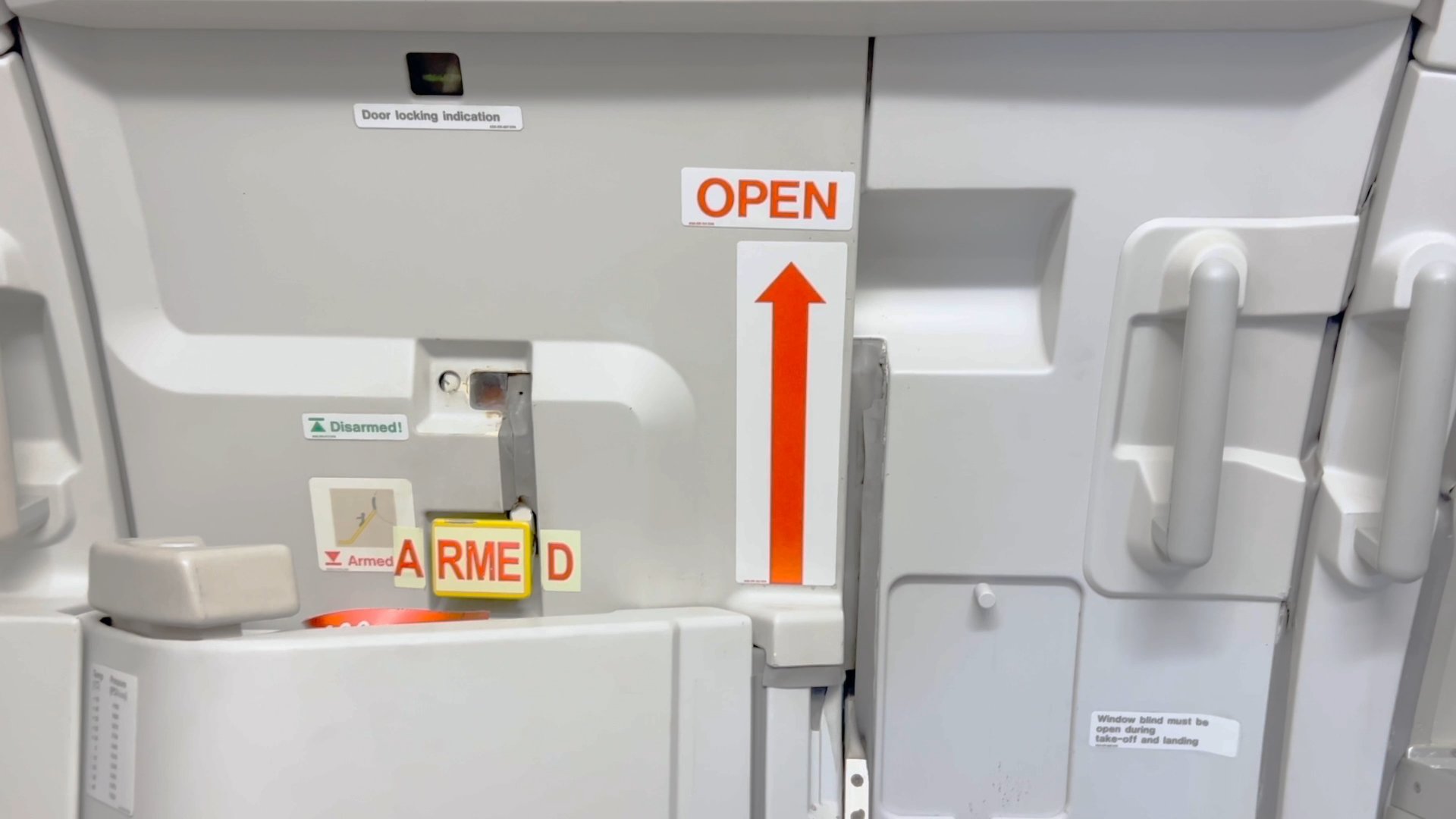 Find open labels, arrow labels, door locking labels, disarmed labels ...