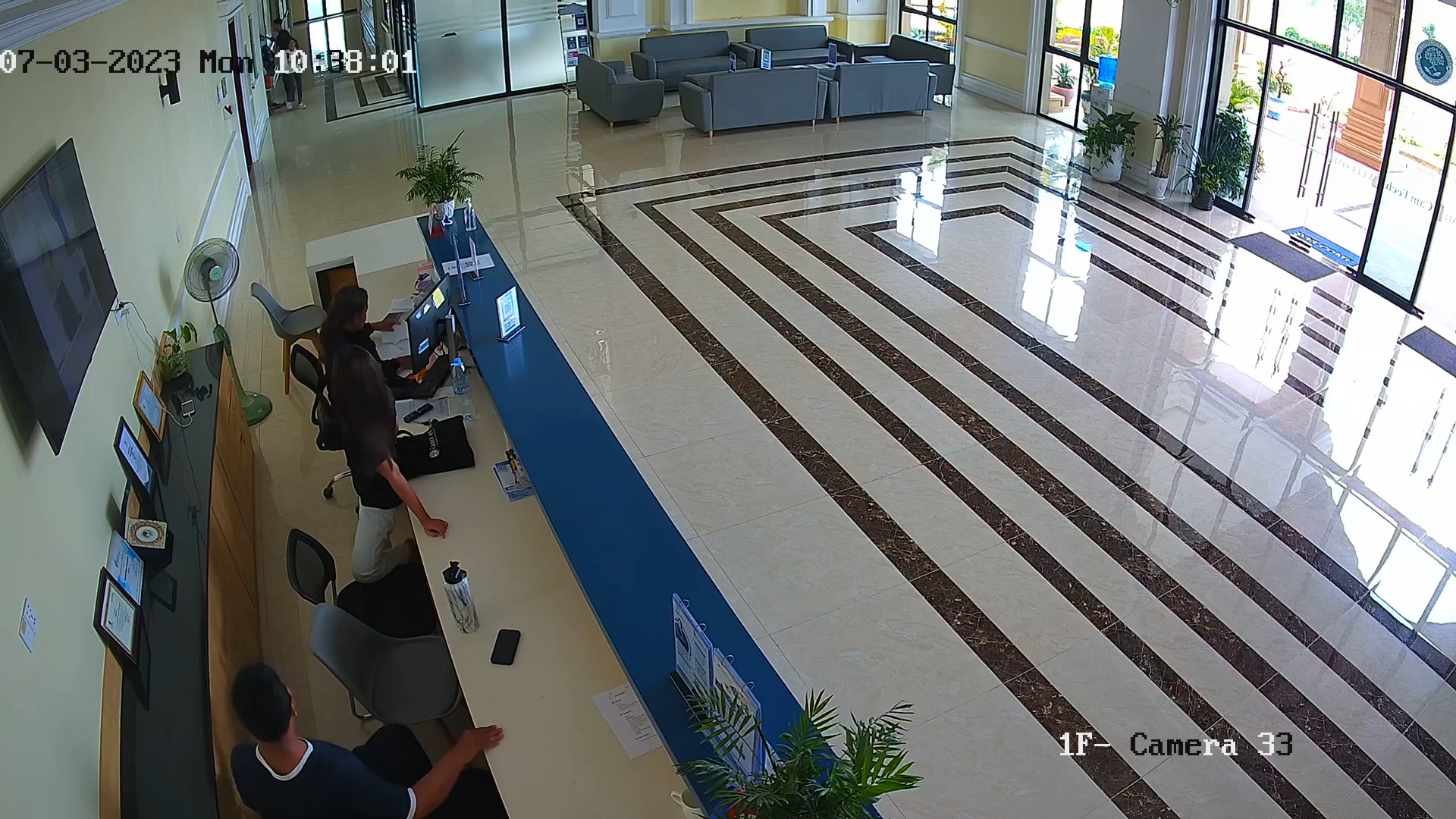 Crowd detection v2 Object Detection Dataset and Pre-Trained Model by Sub Pew