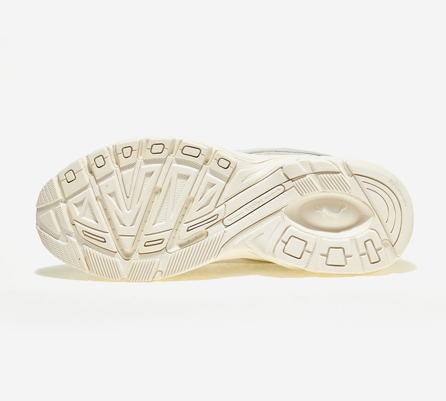 Shoe sole segmentation Instance Segmentation Dataset by Ethan Kim