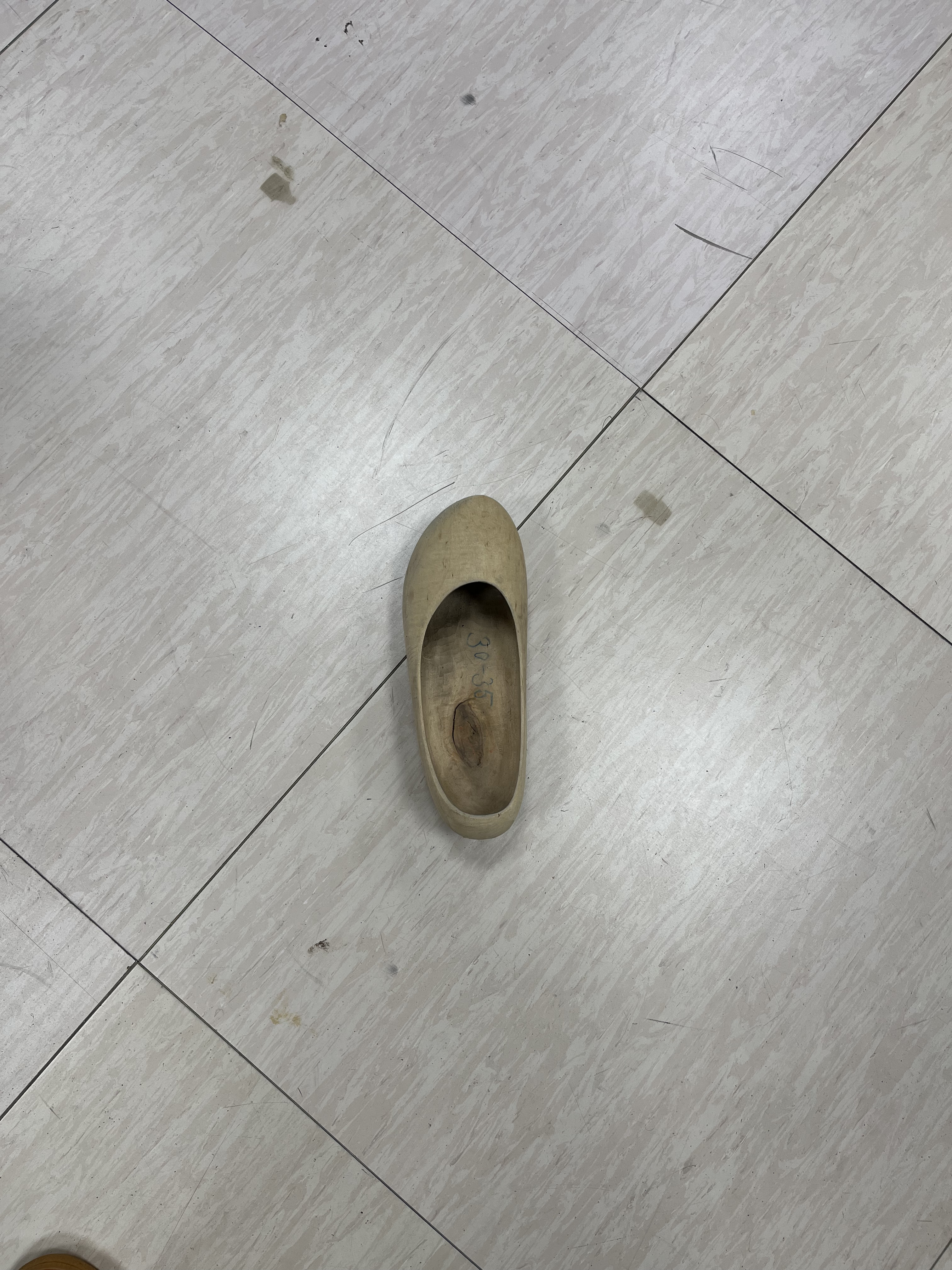 shoe Object Detection Dataset by museumcitic